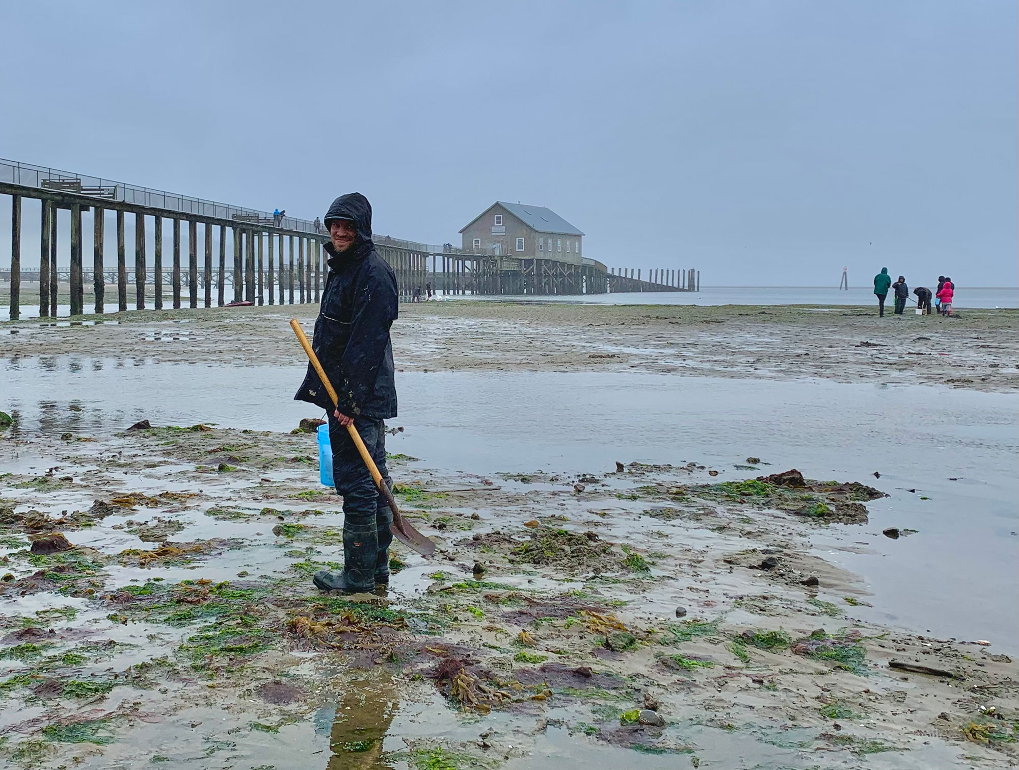 Bay and Razor Clamming - North Coast Food Trail
